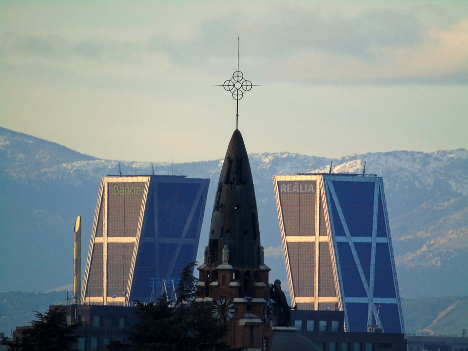 Las torres KIO, la puerta de Madrid hacia Europa | ShMadrid